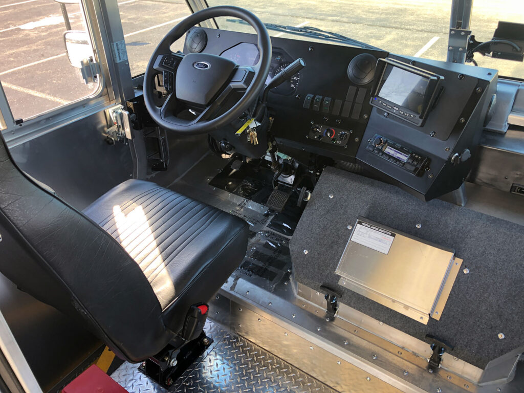 Ford-F59-P1100_8062 - Bush Truck Leasing