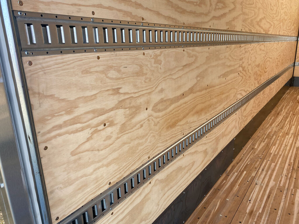 ford-f750_IMG_1880 - Bush Truck Leasing