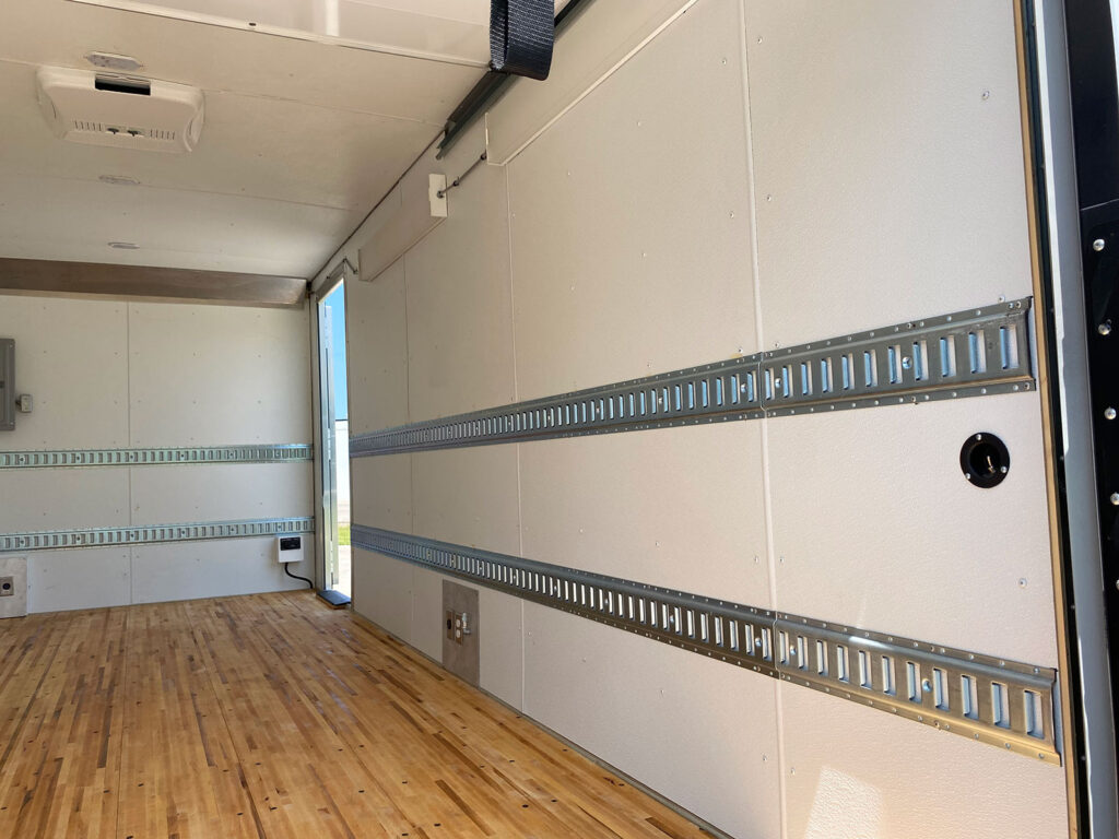 Hunter-engineering-cutaway-e450_IMG_4144 - Bush Truck Leasing