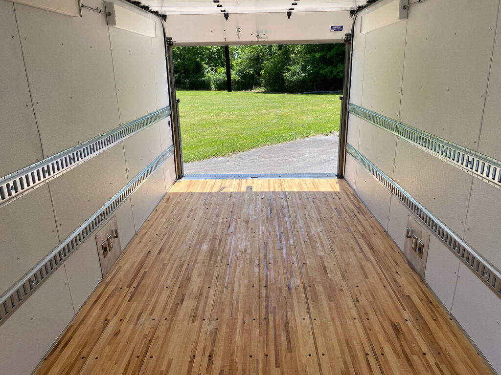 Hunter-engineering-cutaway-e450_IMG_4152 - Bush Truck Leasing